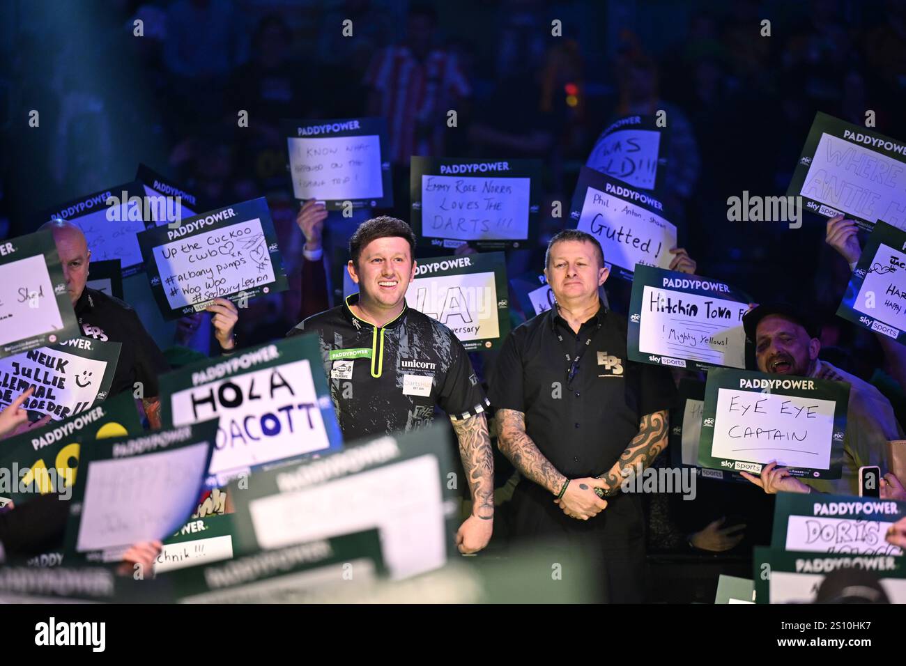 Alexandra Palace, London, UK. 30th Dec, 2024. 2024/25 PDC Paddy Power ...