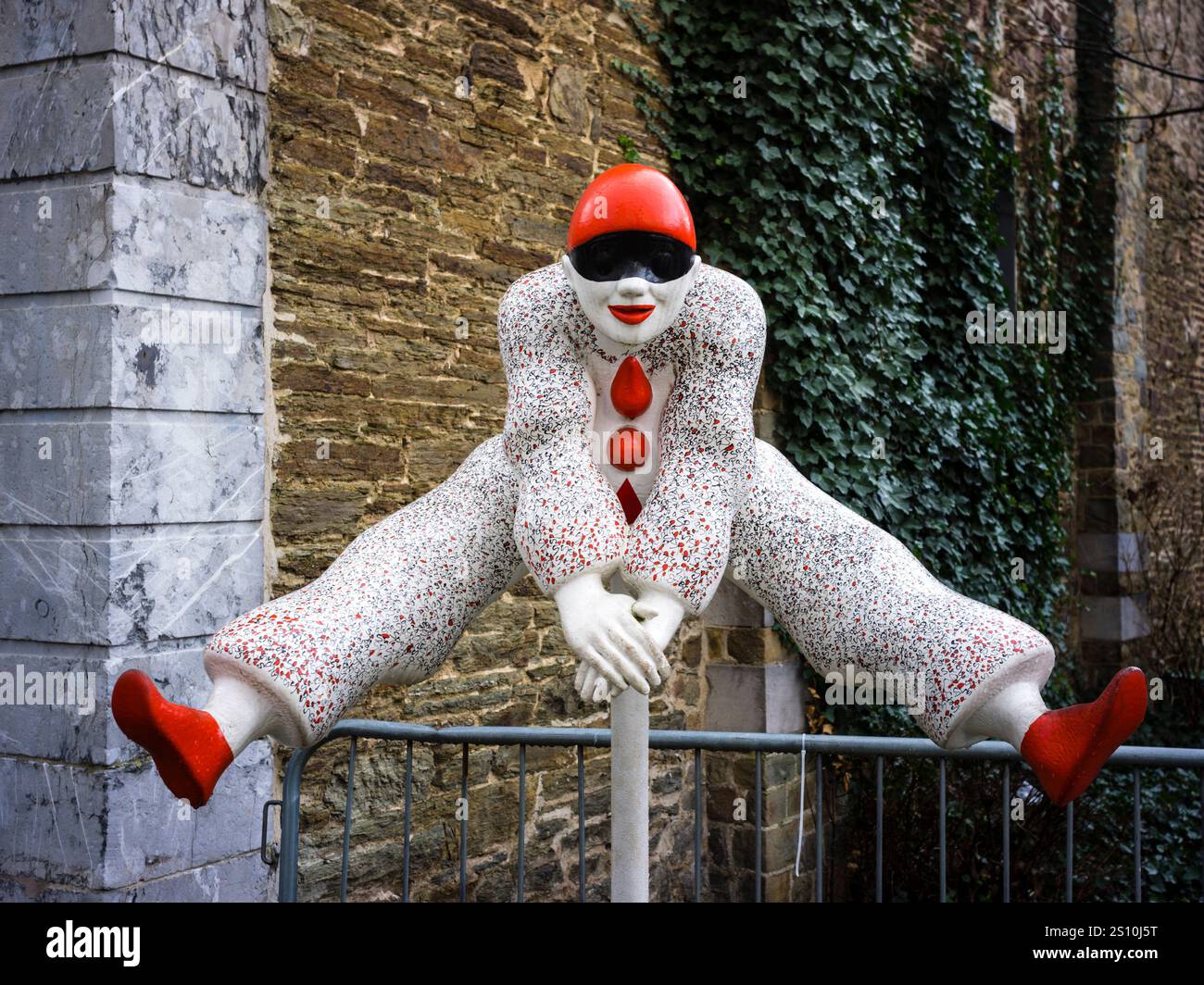 Pierrots hi-res stock photography and images - Alamy