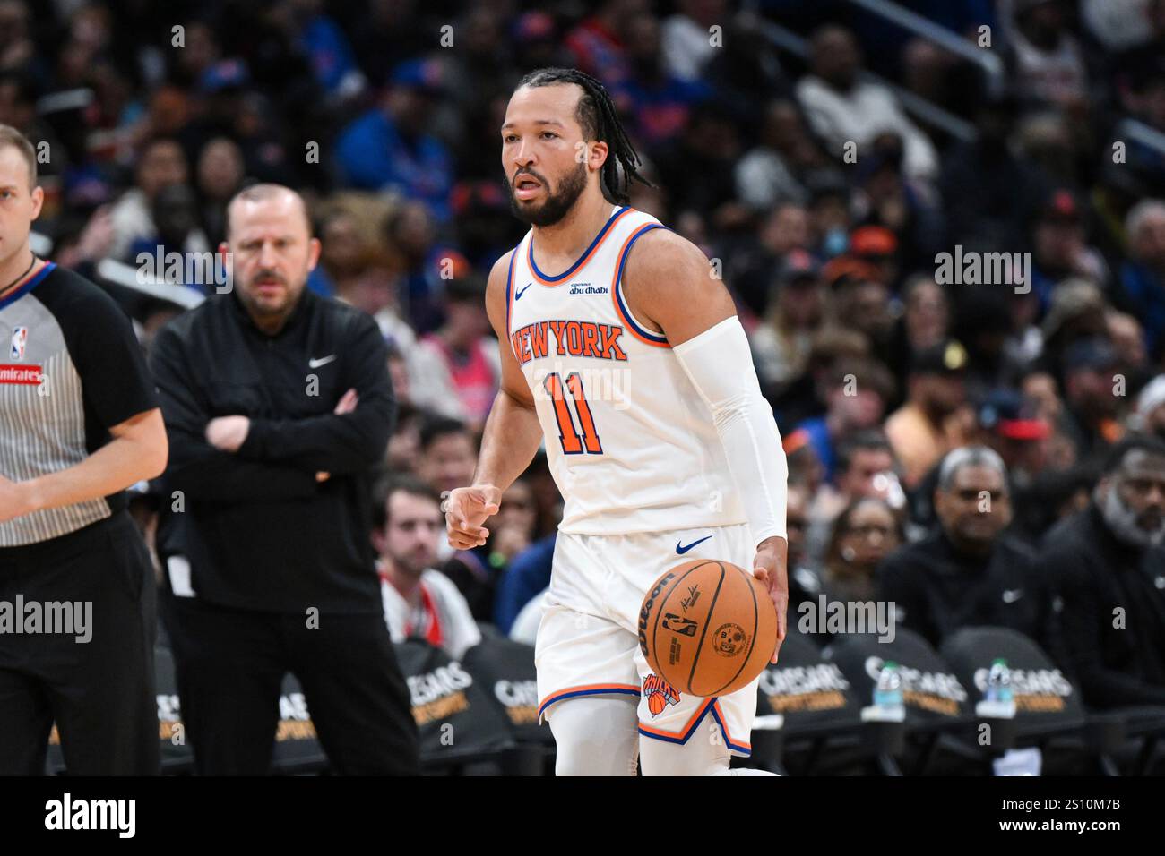 New York Knicks guard Jalen Brunson (11) brings the ball up court ...