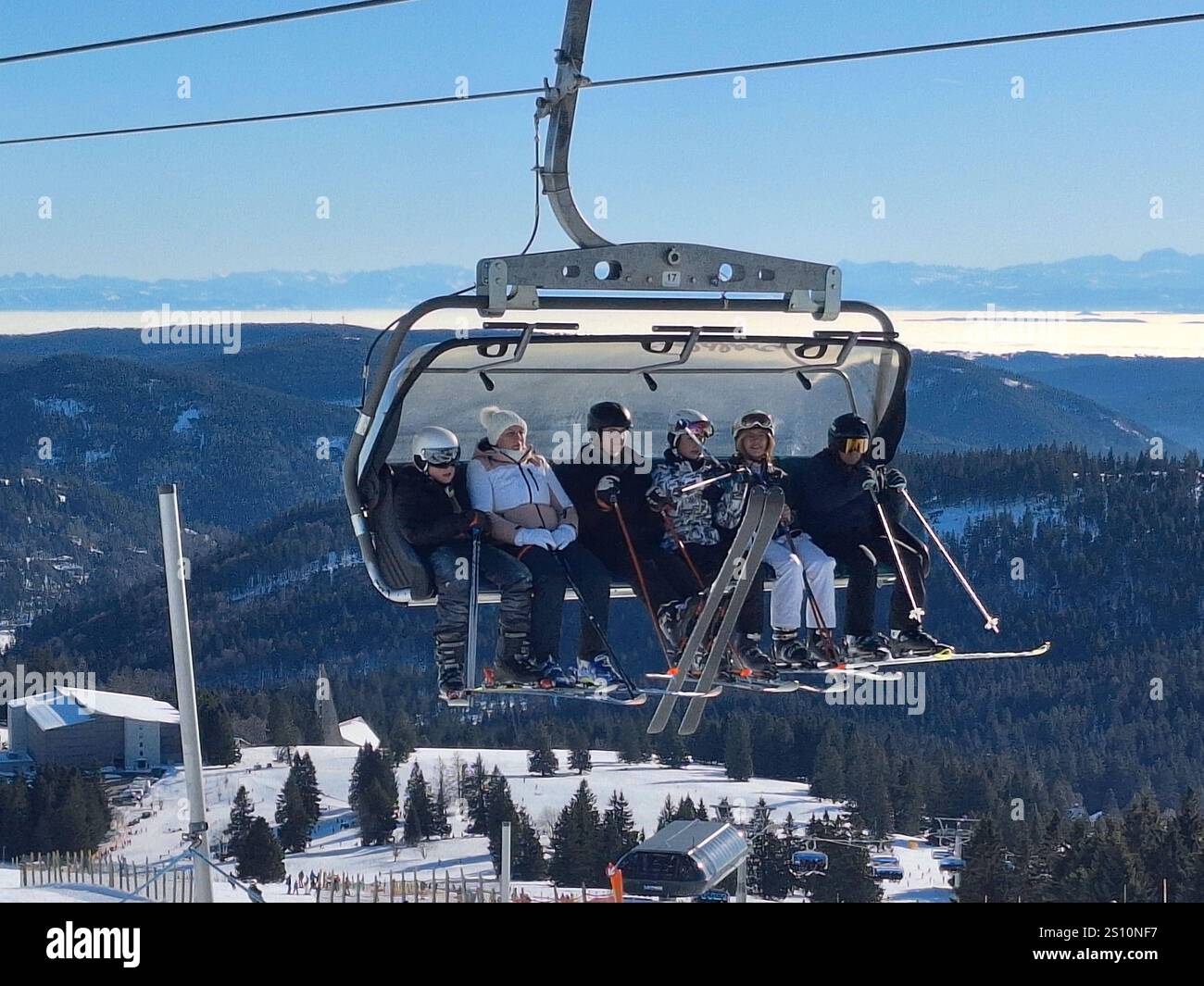 Feldberg Themenbild - Wintersport, Skifahren, Skispass auf dem Feldberg ...