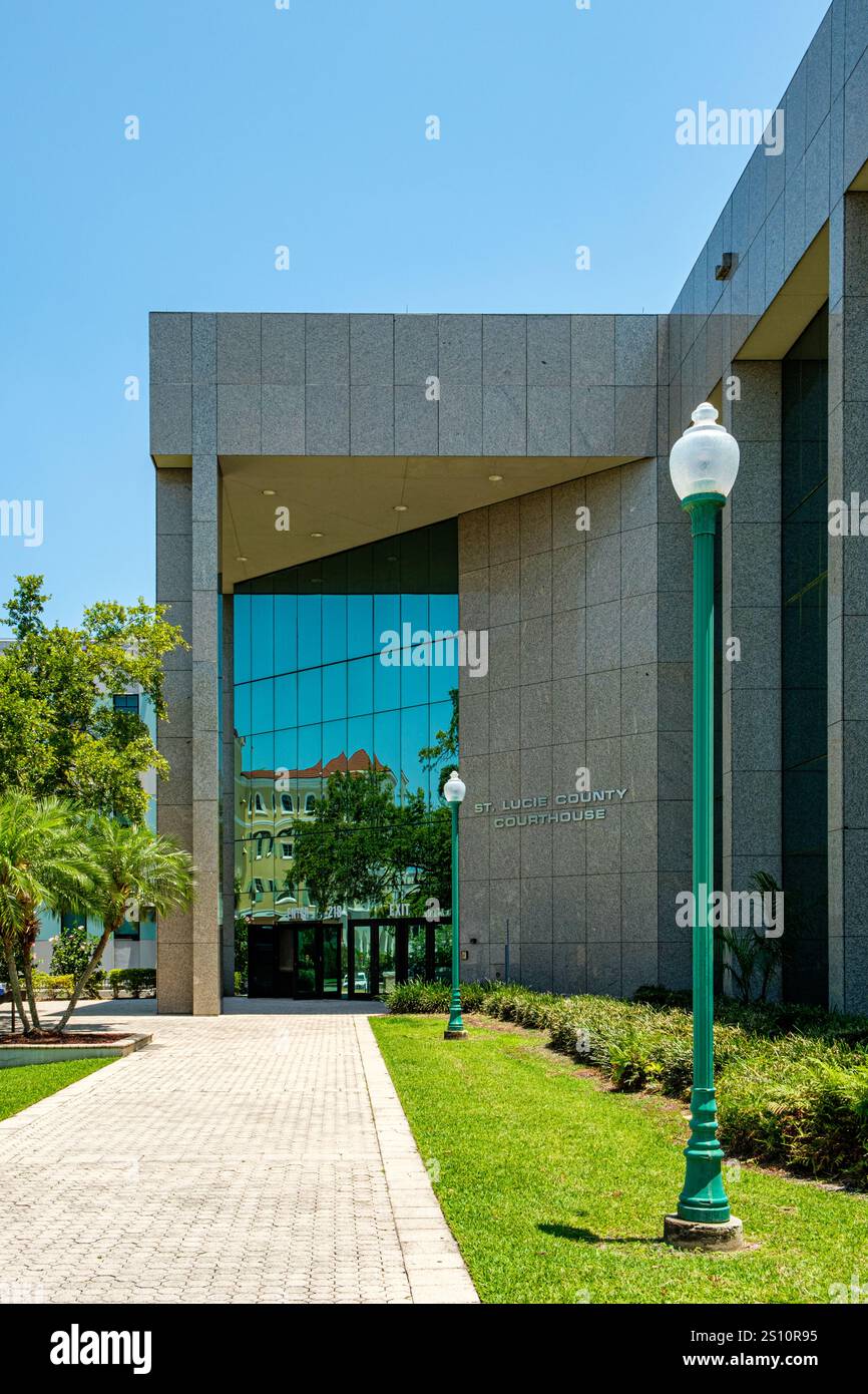 Fort pierce courthouse hi-res stock photography and images - Alamy