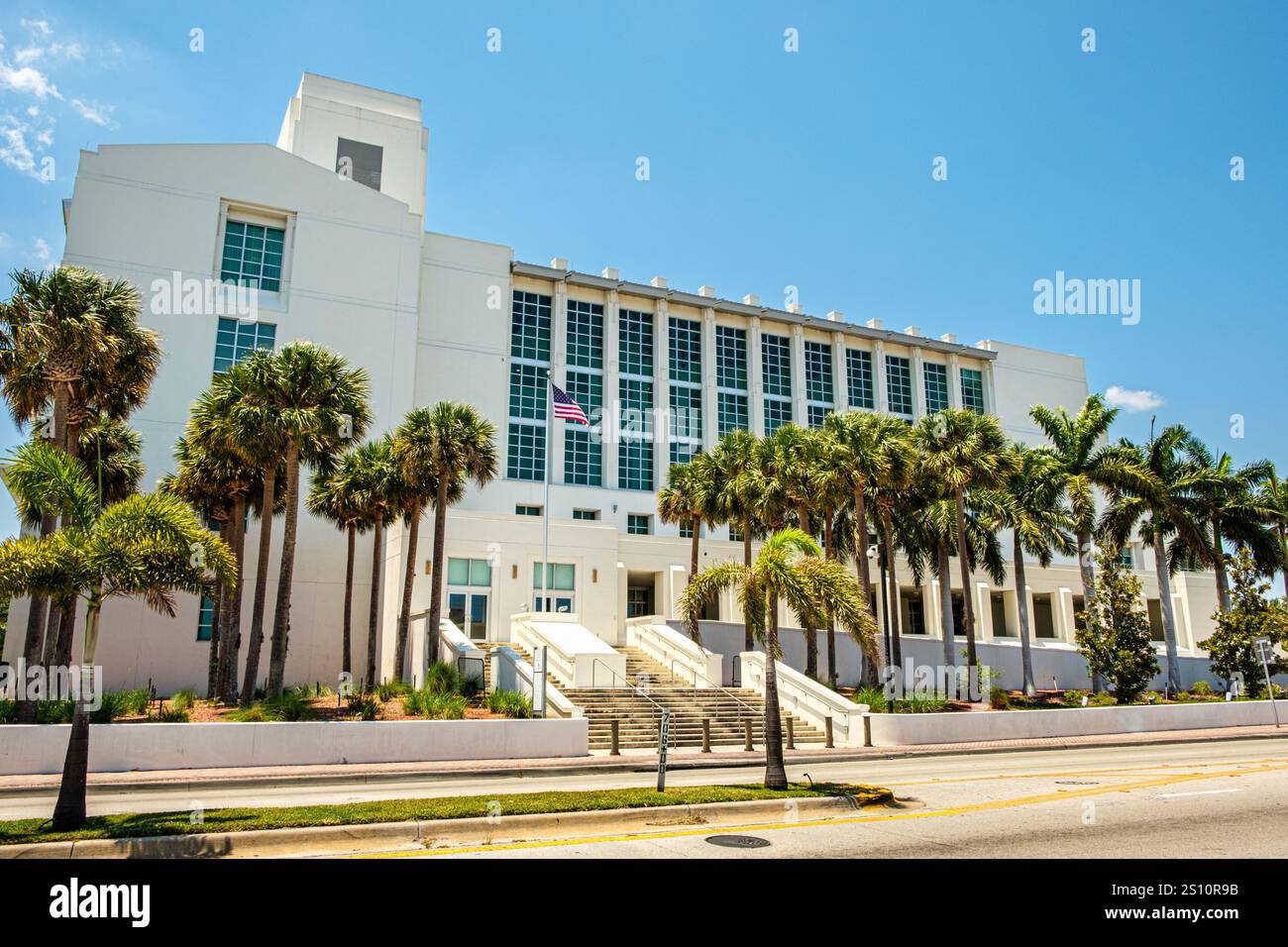 Alto Lee Adams United States Courthouse, US Route 1, Fort Pierce ...