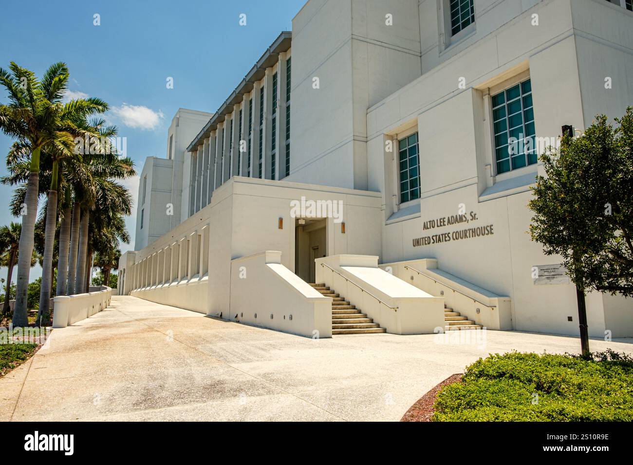 Alto Lee Adams United States Courthouse, US Route 1, Fort Pierce ...
