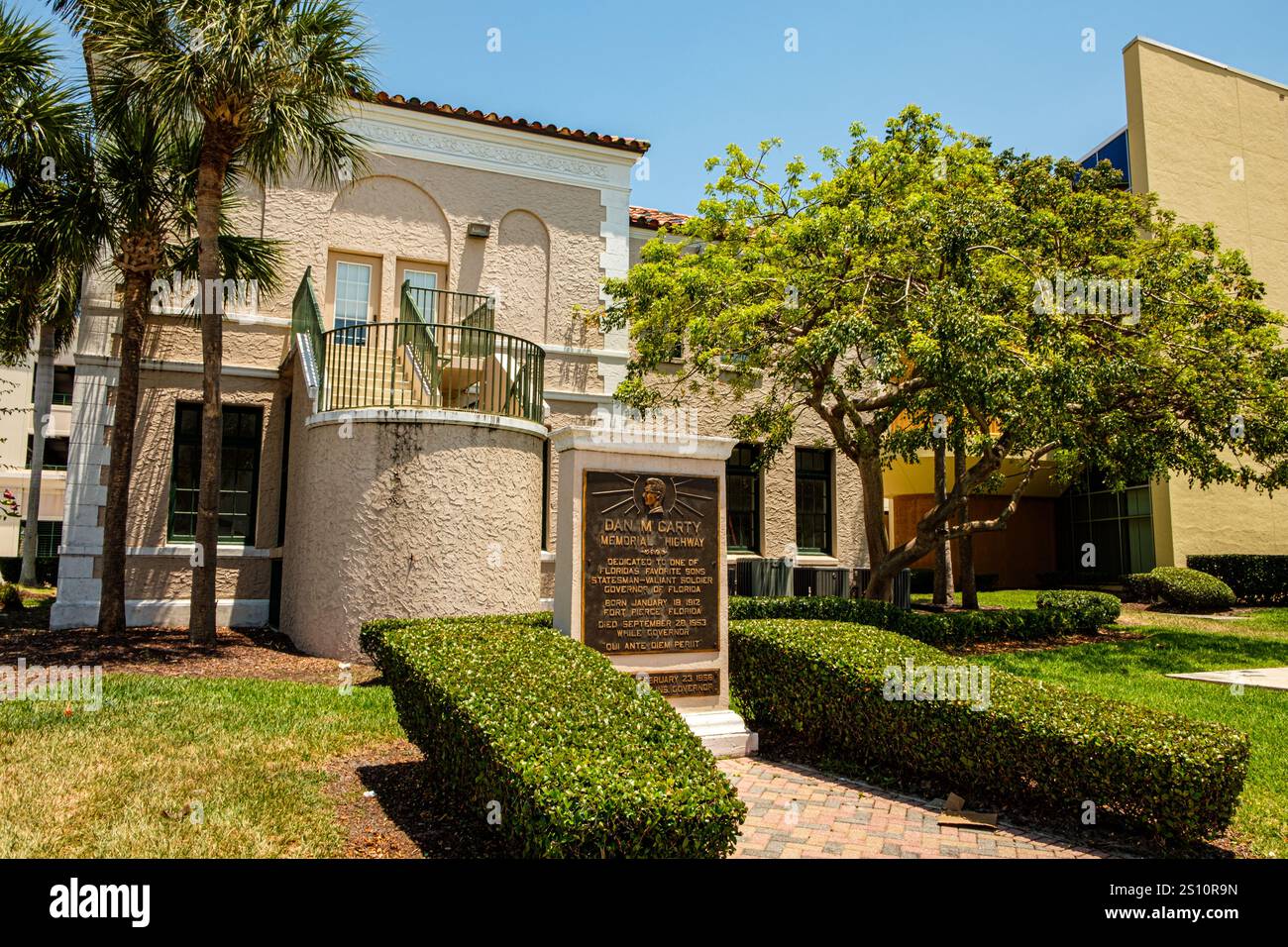 Old fort pierce city hall hi-res stock photography and images - Alamy