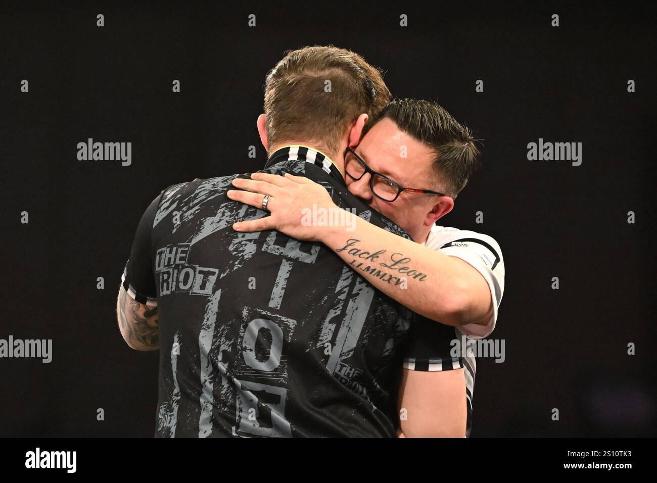 Alexandra Palace, London, UK. 30th Dec, 2024. 2024/25 PDC Paddy Power ...