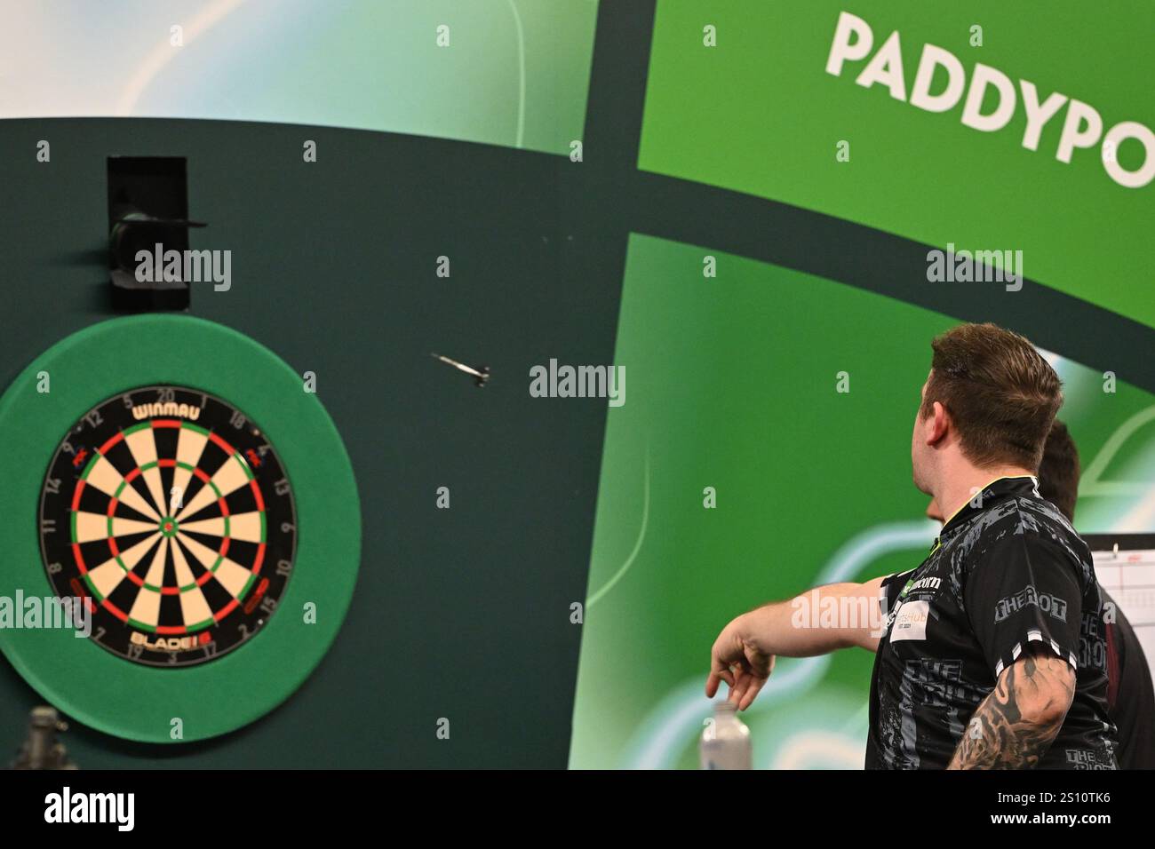 Alexandra Palace, London, UK. 30th Dec, 2024. 2024/25 PDC Paddy Power ...