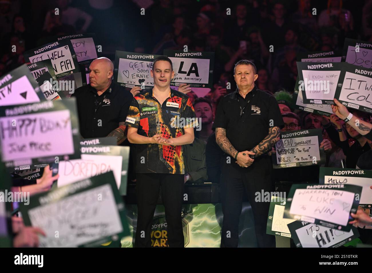 Alexandra Palace, London, UK. 30th Dec, 2024. 2024/25 PDC Paddy Power ...