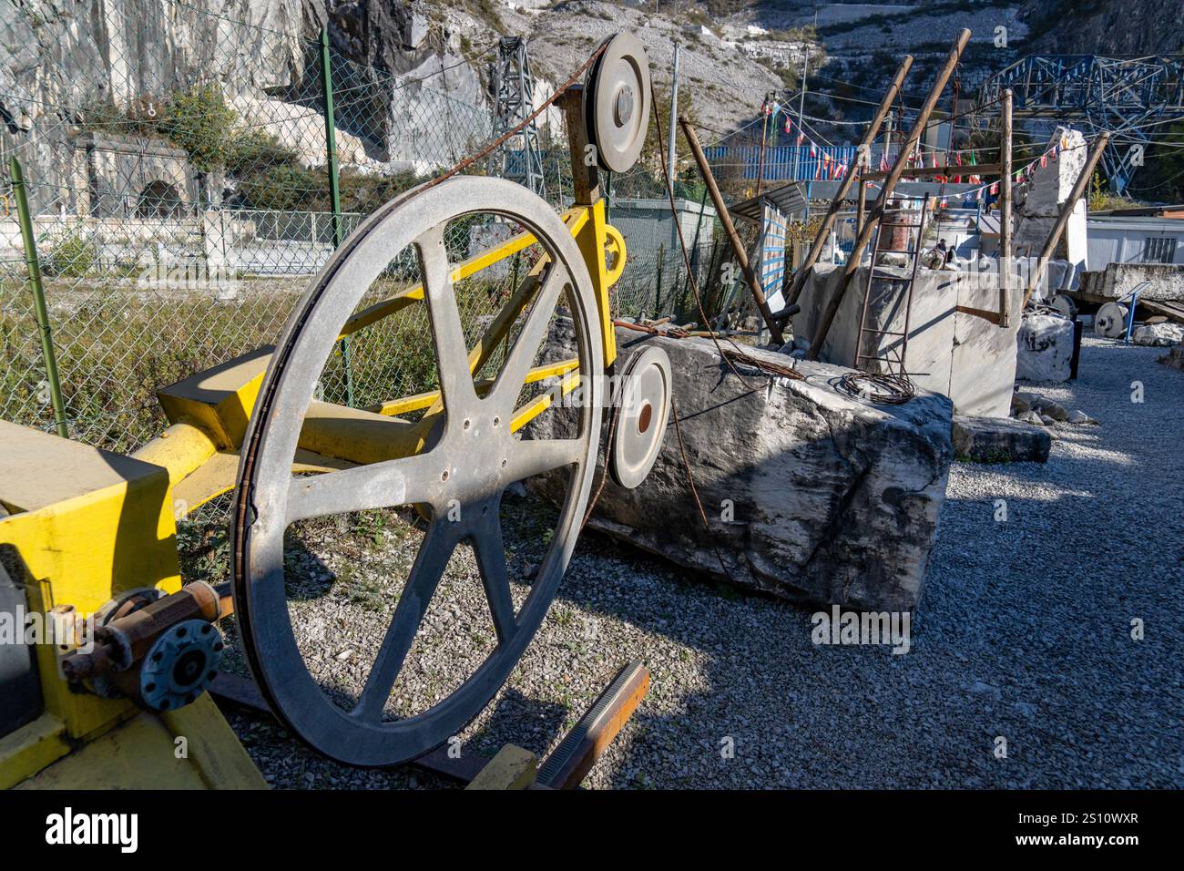 Diamond coated wire hi-res stock photography and images - Alamy