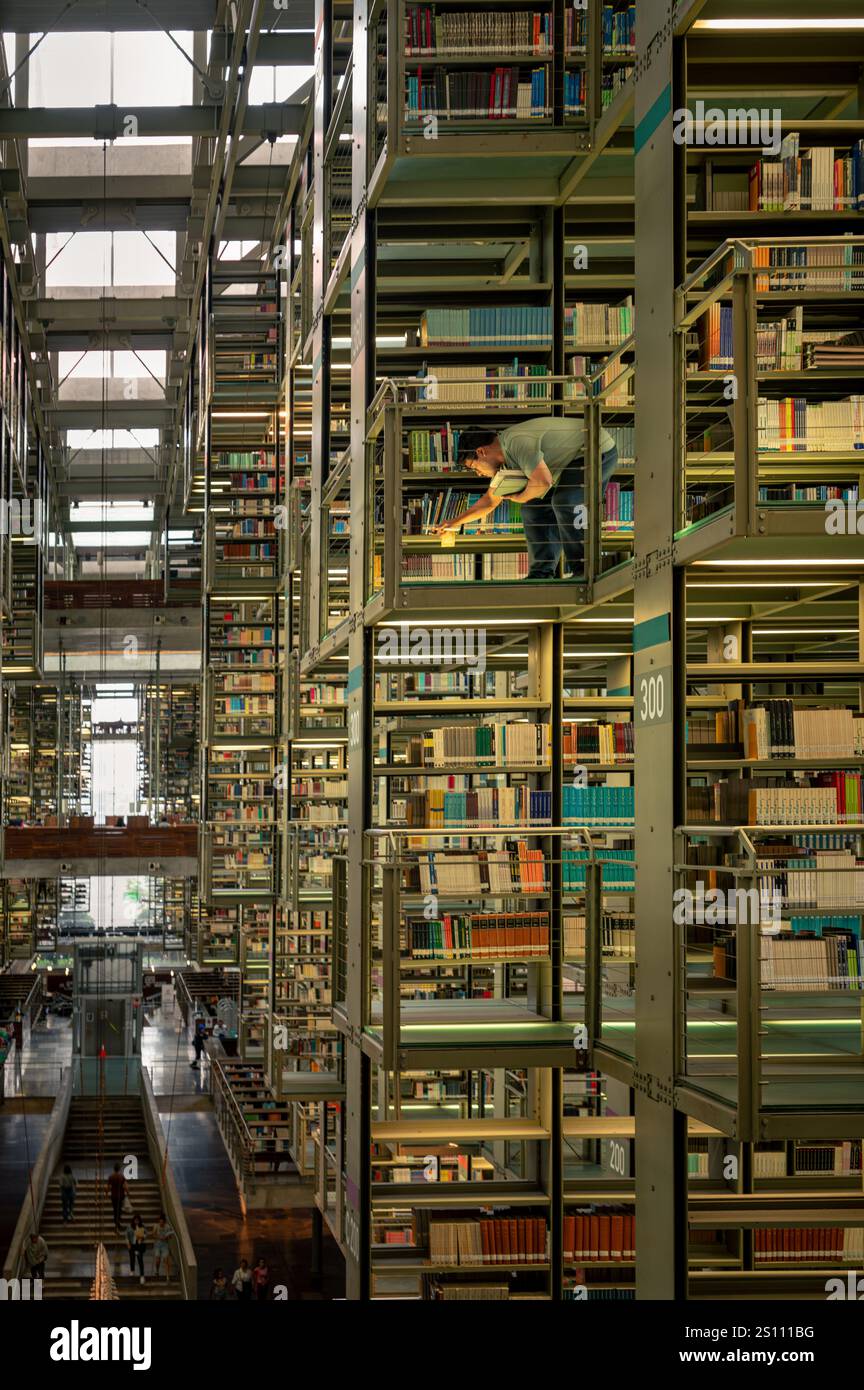 Interior view of Vasconcelos Library in the Downtown area of Mexico ...