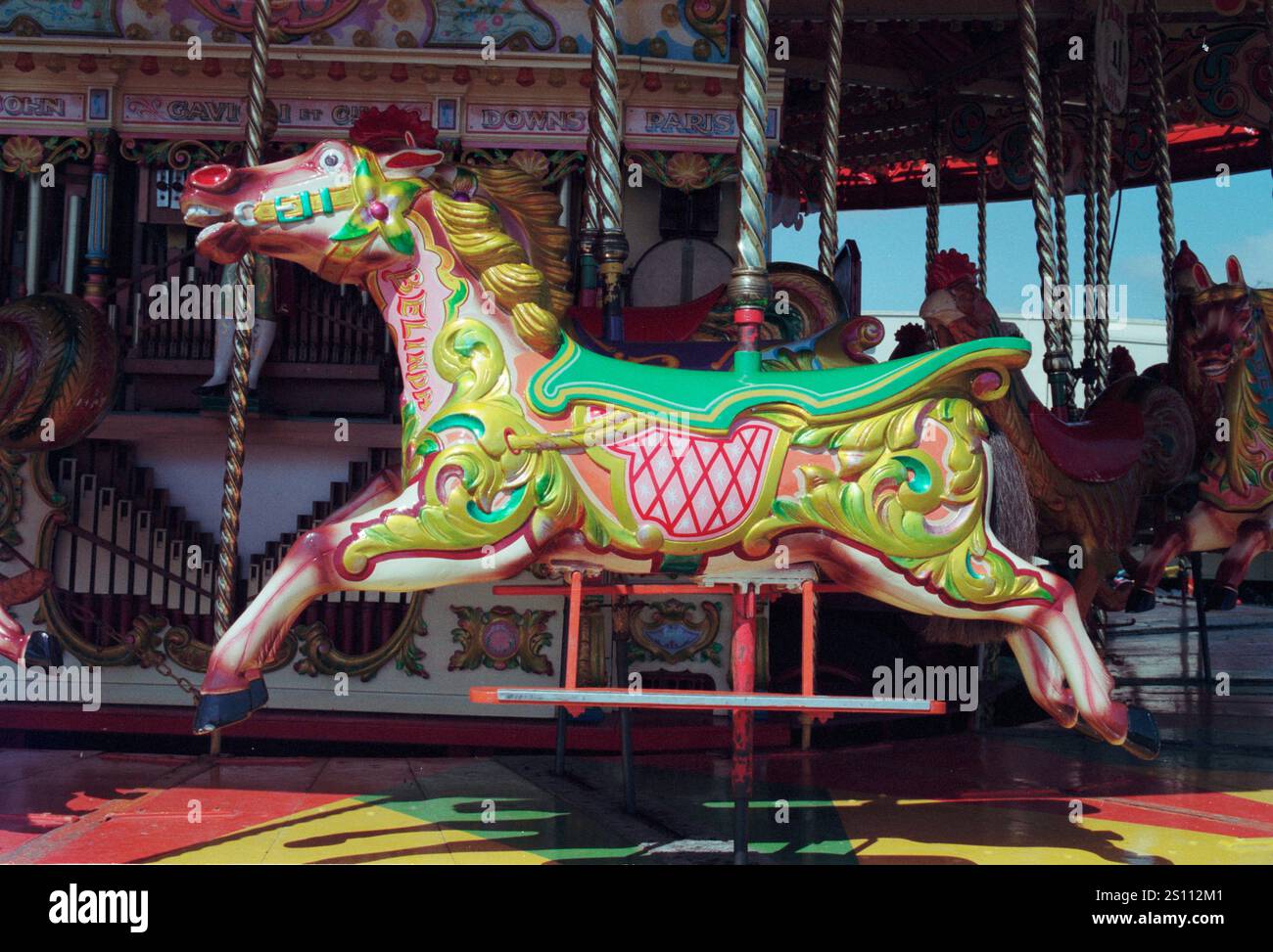 Horse cartoon circus hi-res stock photography and images - Alamy