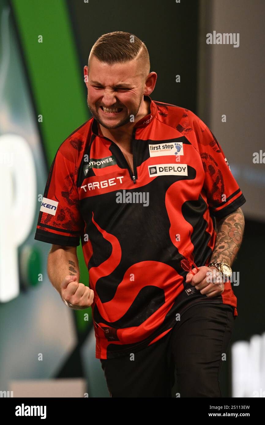 Alexandra Palace, London, UK. 30th Dec, 2024. 2024/25 PDC Paddy Power ...