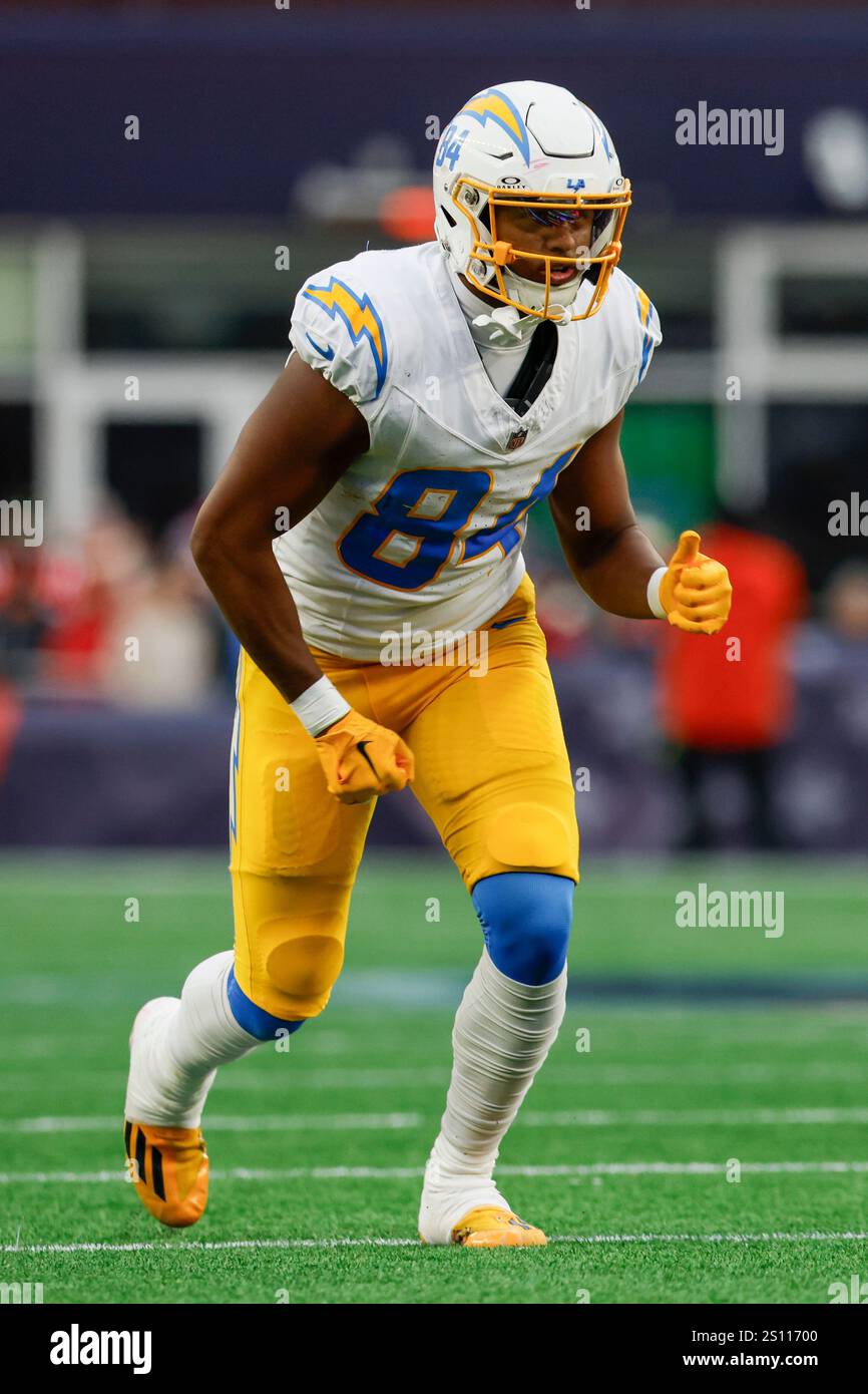 Los Angeles Chargers tight end Stone Smartt (84) runs a route during ...
