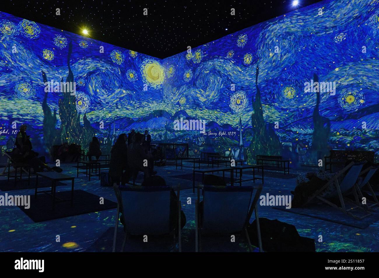 Van Gogh London Exhibition: The Immersive Experience, The Starry Night ...