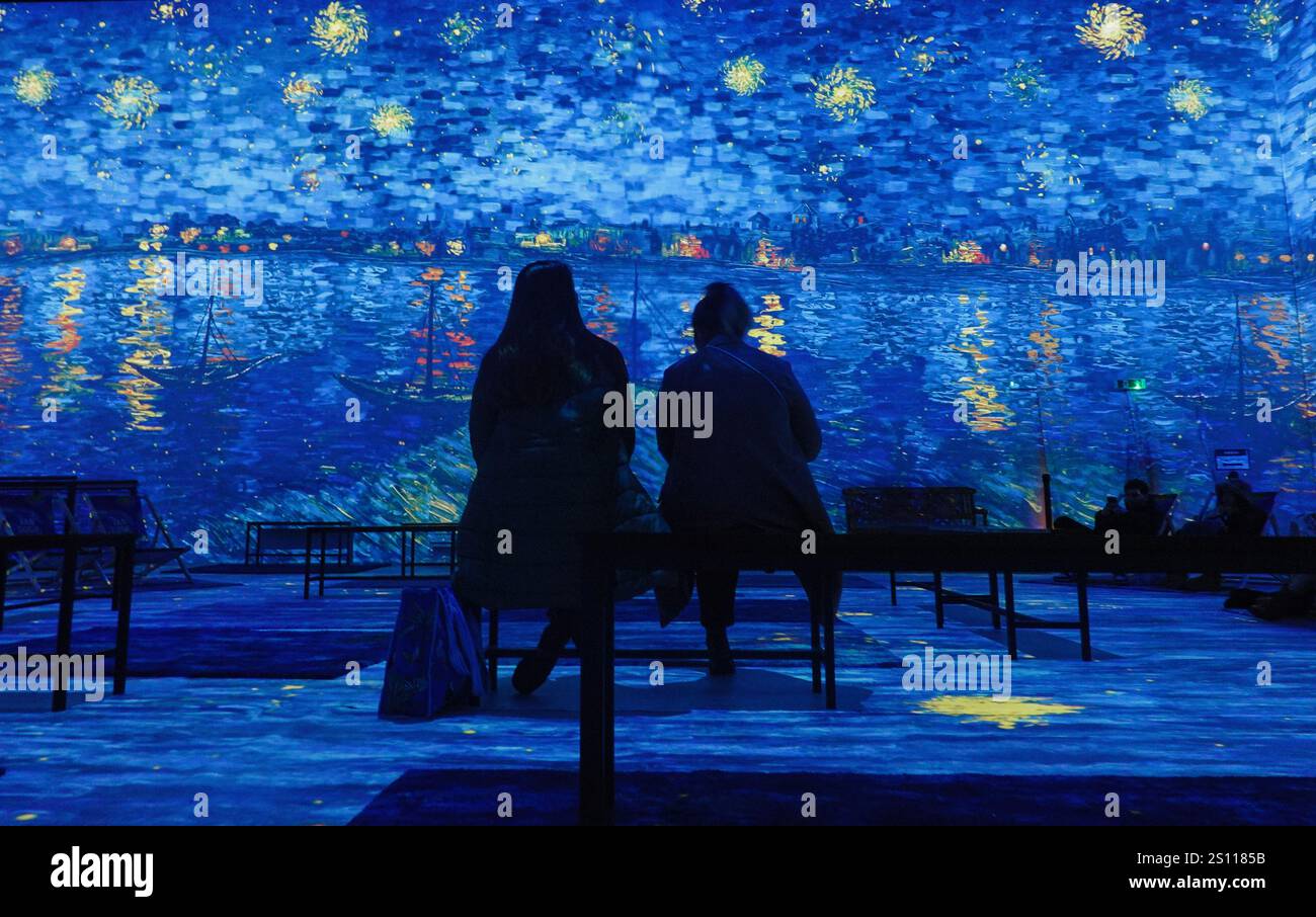Van Gogh London Exhibition: The Immersive Experience, The Starry Night ...