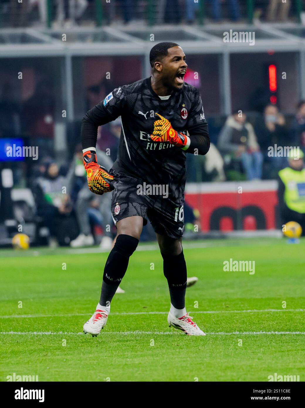 Milan december 29 2024 hi-res stock photography and images - Alamy