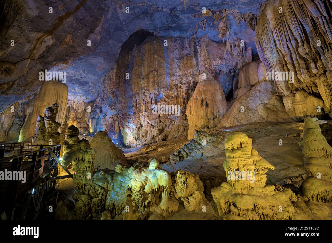 Paradise Cave (Thien Duong Cave) - The Longest Dry Cave in Asia, Phong ...