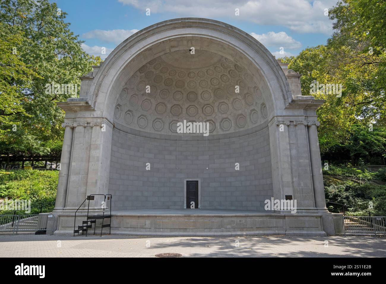 Naumburg Bandshell (built in 1923) in Central Park, Manhattan, New York City, USA Stock Photo ...