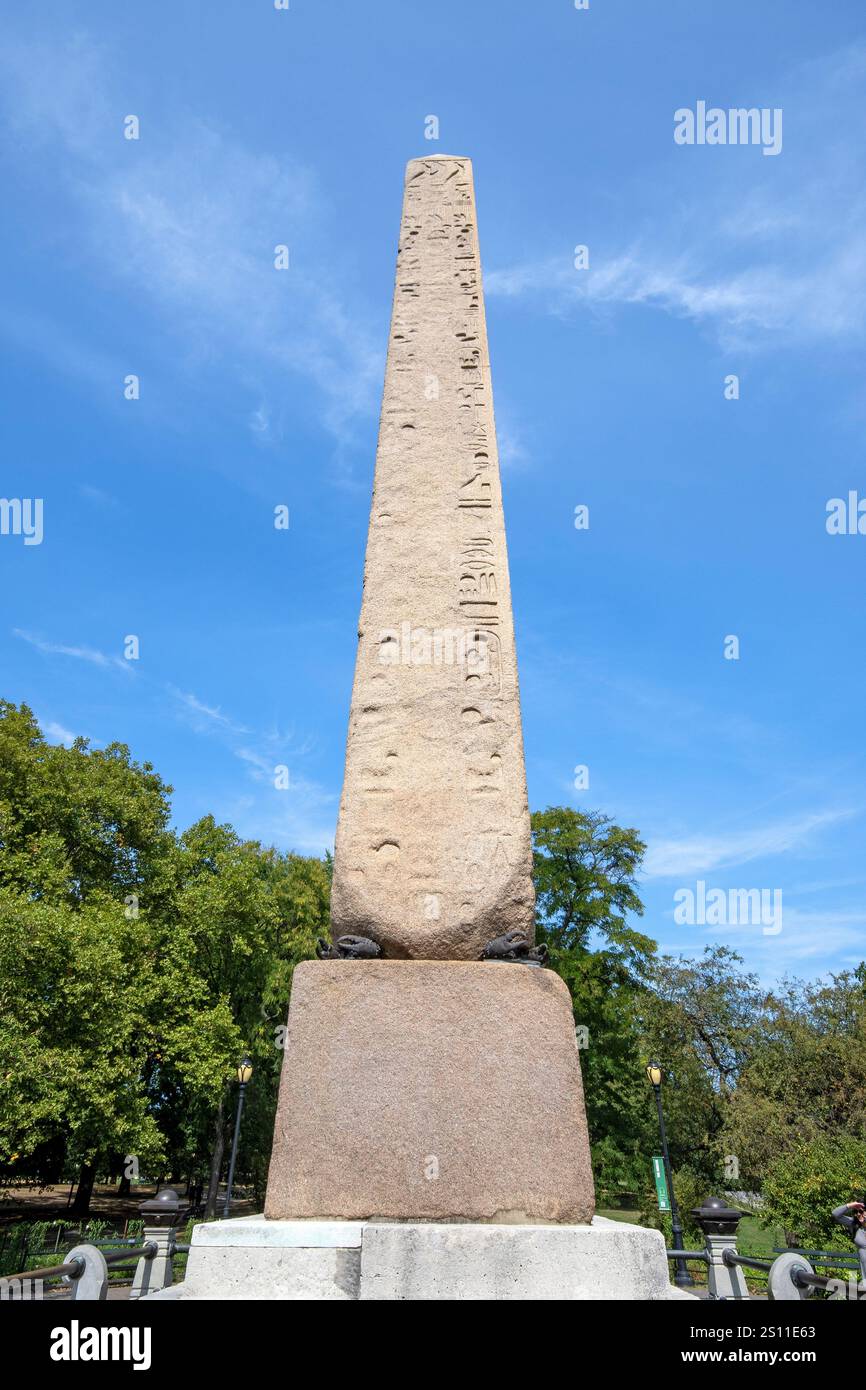 Cleopatra's Needle, ancient egyptian obelisk in Central Park, Manhattan ...