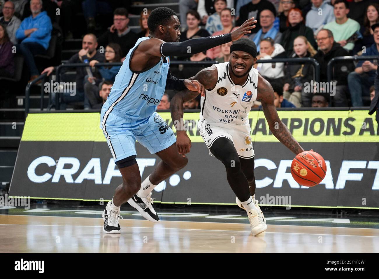 Hamburg, Deutschland. 30th Dec, 2024. TJ Crockett (Basketball Loewen Braunschweig, #01) im ...