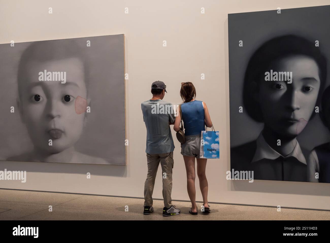 Zhang Xiaogang: Big Family No 4, 2007, 'Naala Badu', New building of ...