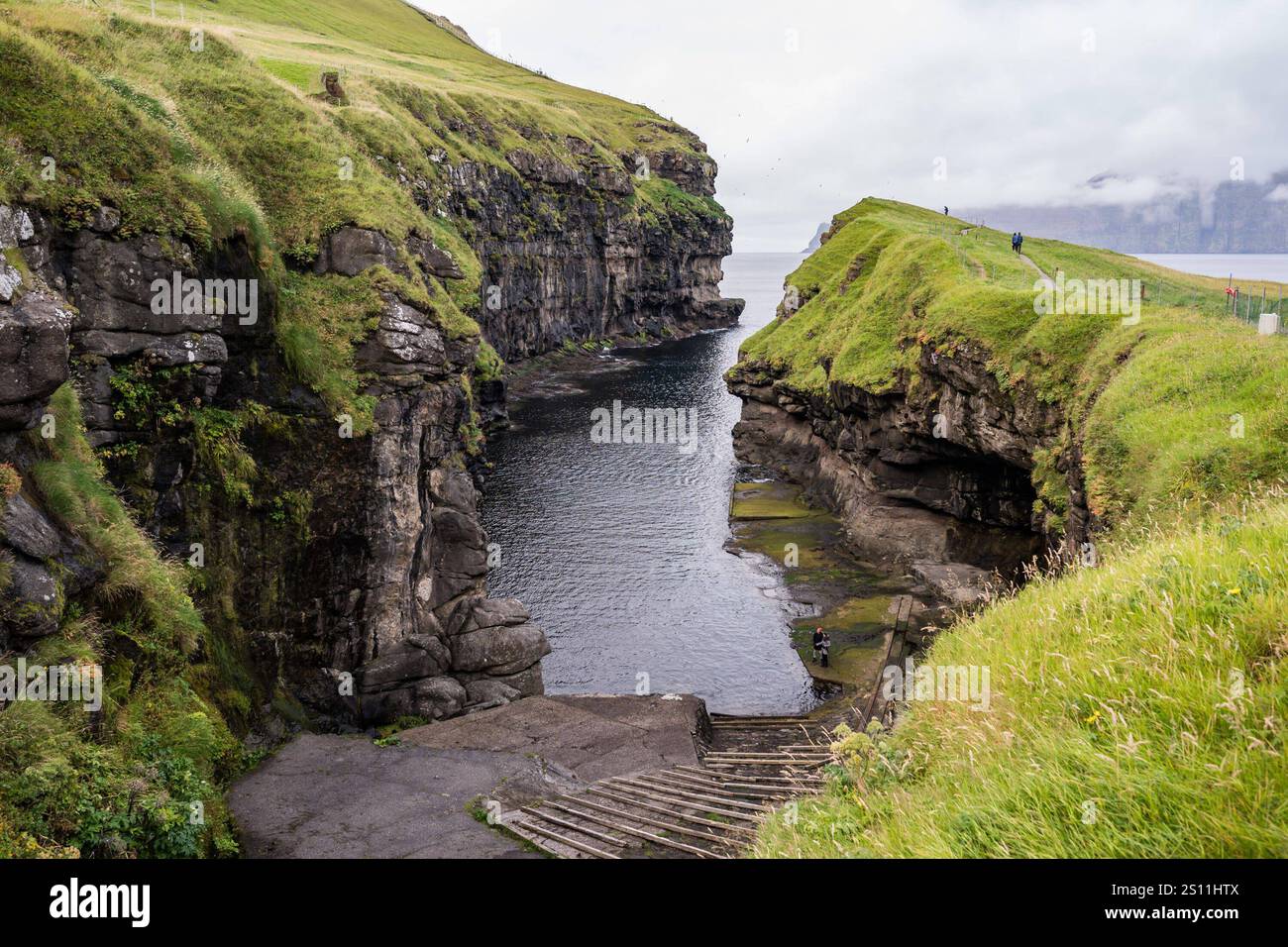 Gjogv Natural Harbour *** Gjogv Natural Harbor Stock Photo - Alamy