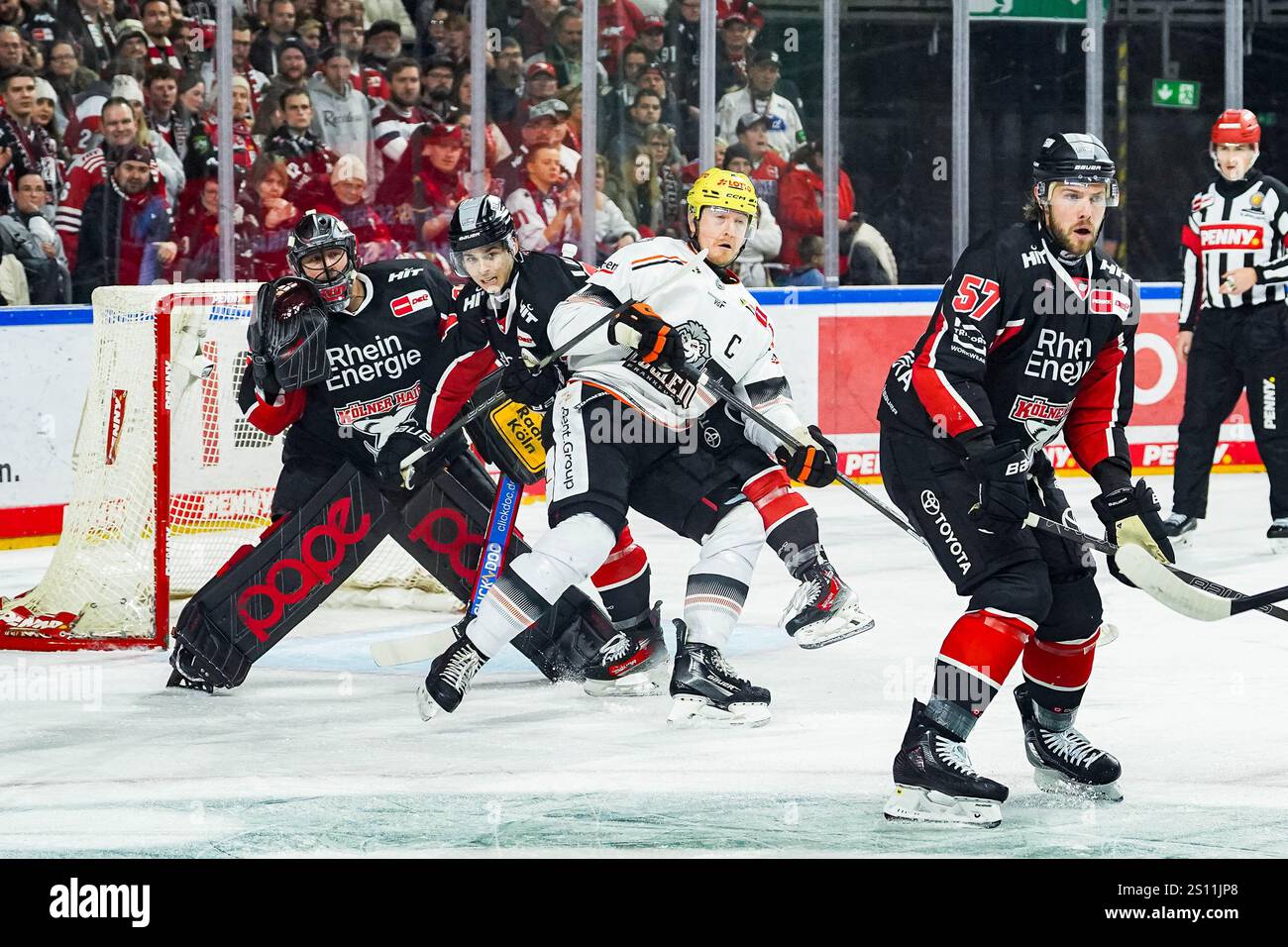 Germany. 30th Dec, 2024. Eishockey Penny-DEL 32. Spieltag Koelner Haie ...