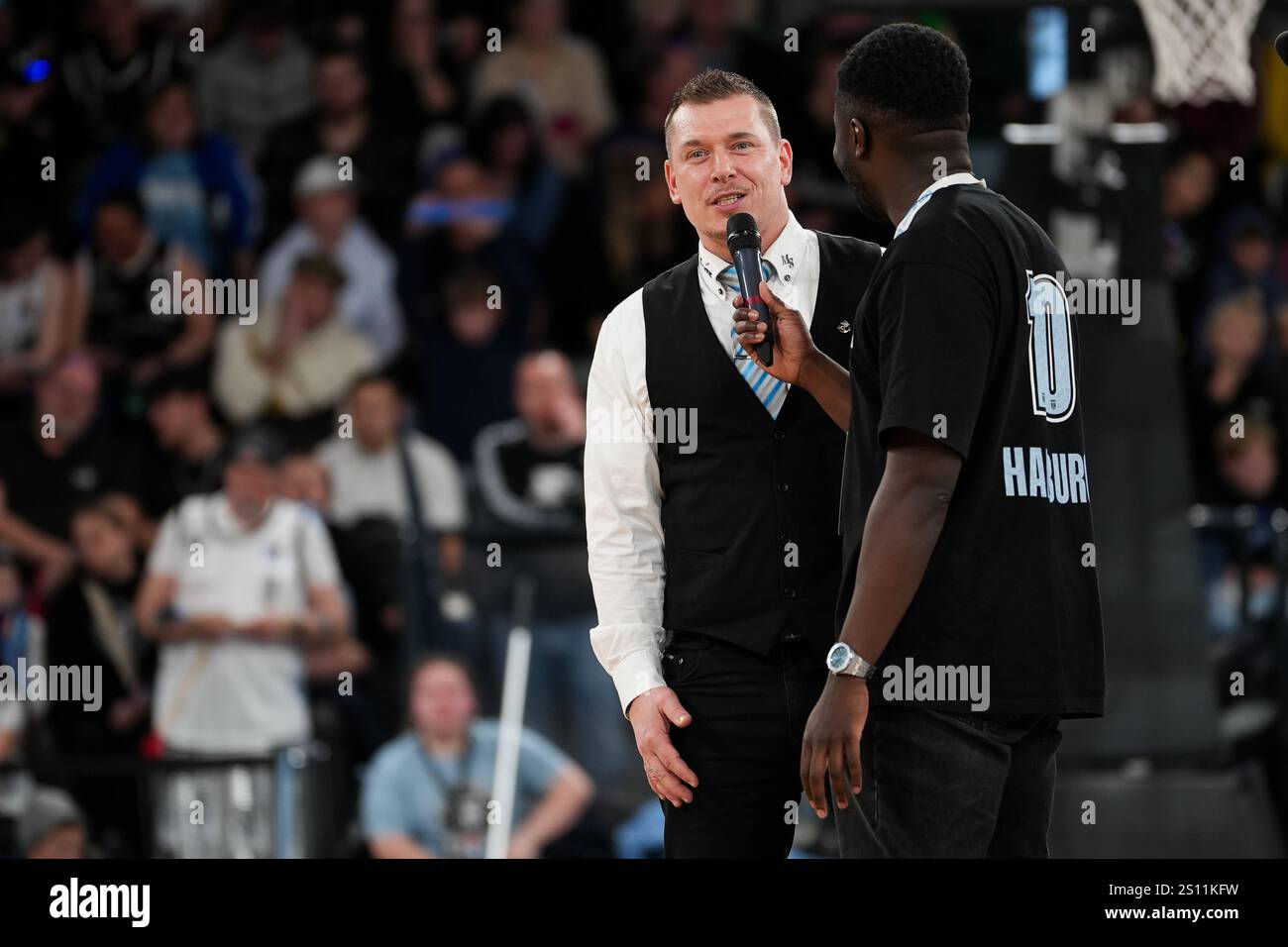 Busfahrer Michel Schwartz im Interview, TikTok, Viral, Gruß, 415, 415er Gruß, Meme, GER, Veolia ...