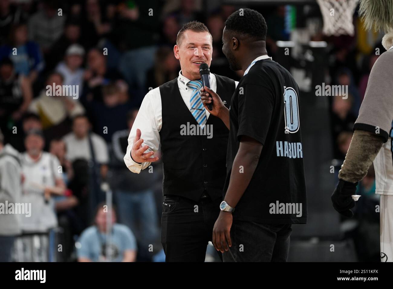 Busfahrer Michel Schwartz im Interview, TikTok, Viral, Gruß, 415, 415er Gruß, Meme, GER, Veolia ...