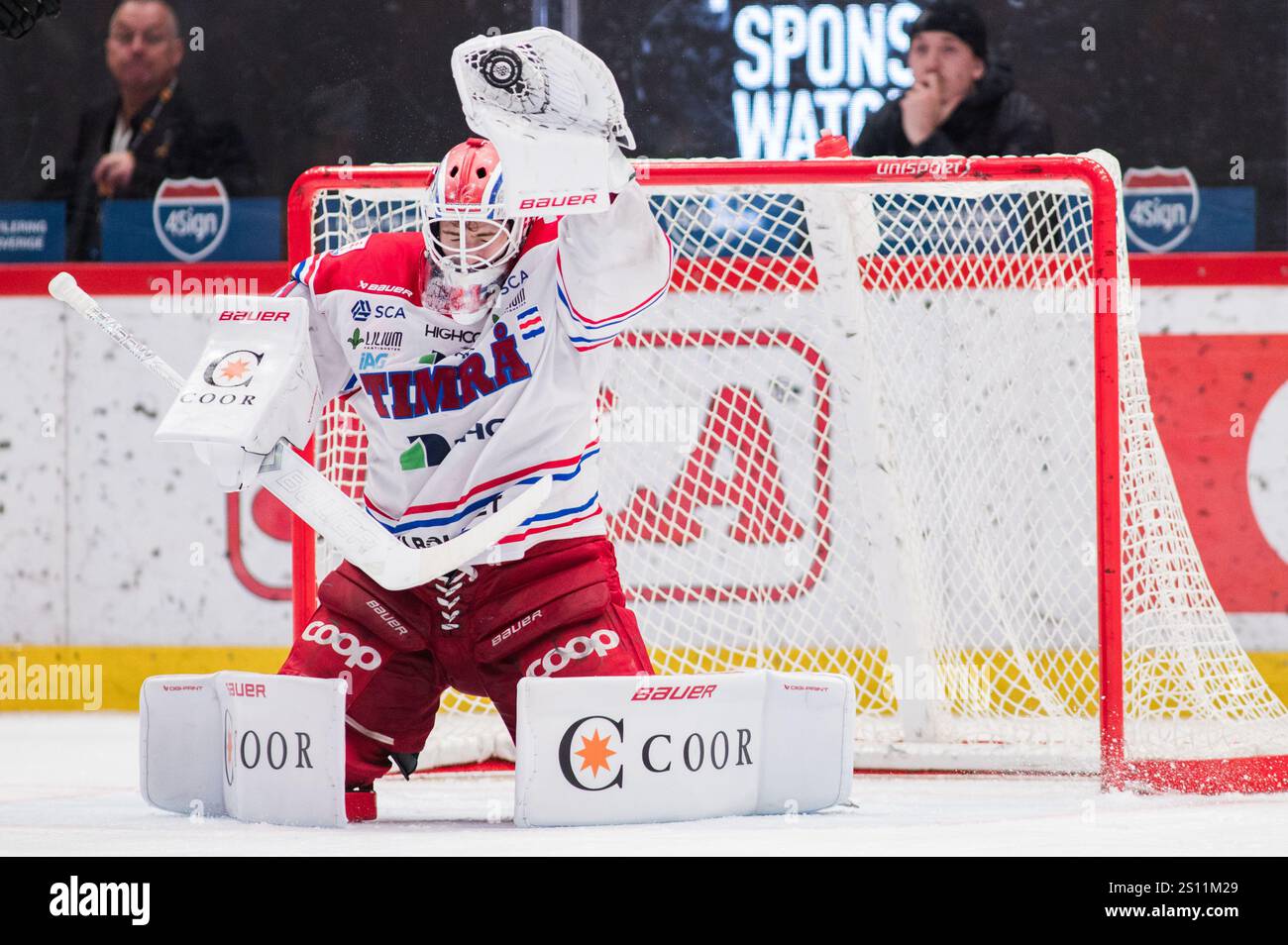 241230 Timrås målvakt Tim Juel under ishockeymatchen i SHL mellan ...