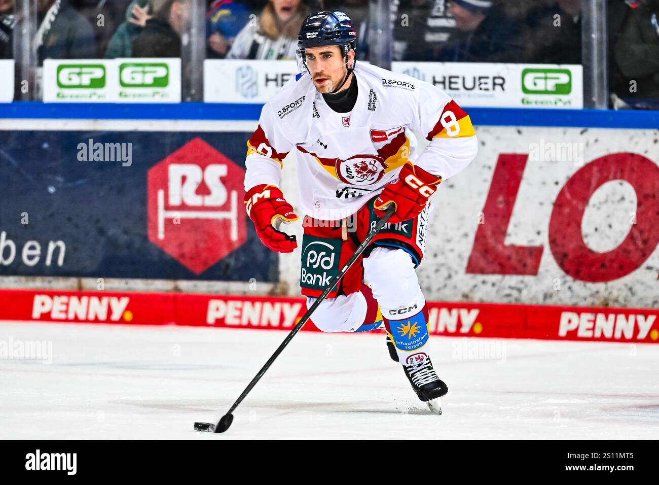 Ryan McKiernan (Duesseldorfer EG, #8), GER, Iserlohn Roosters vs ...
