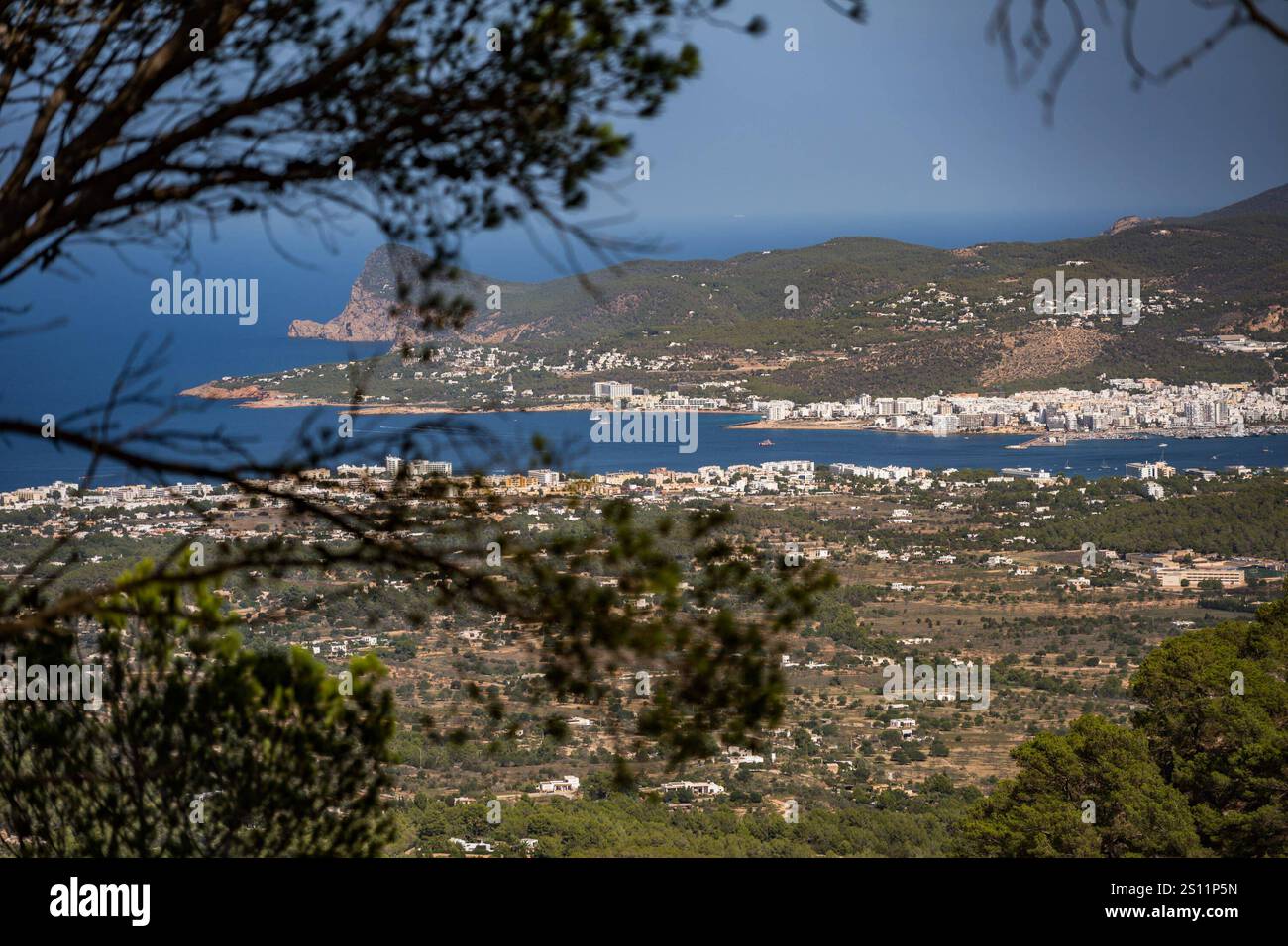 Blick vom Sa Talaia nach Sant Antoni de Portmany *** View from Sa ...