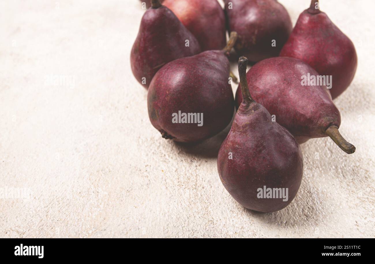 Red colored williams pear hi-res stock photography and images - Alamy