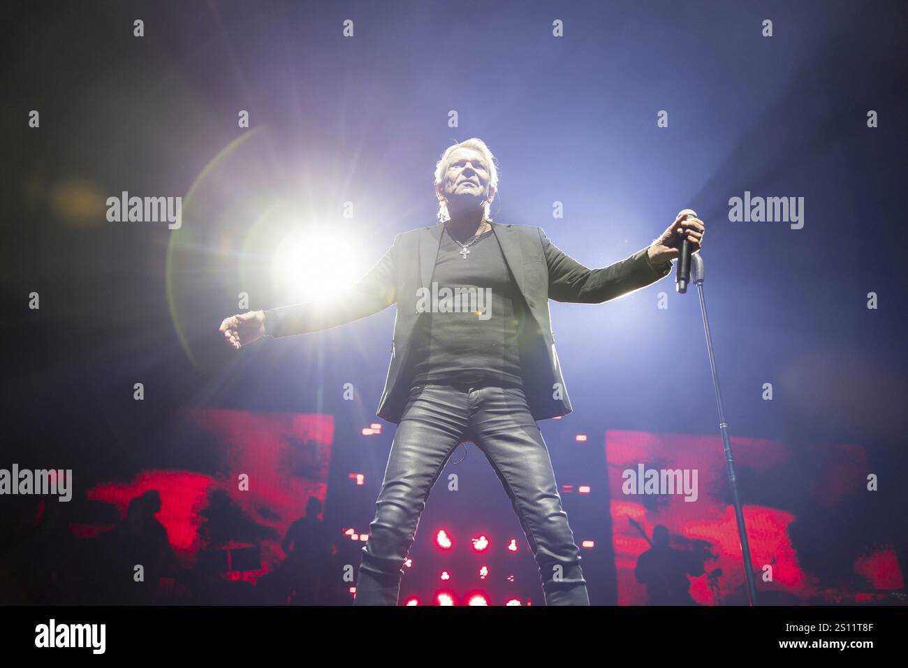 Matthias Reim live on ..und ploetzlich bist du Kult! Tour in the Berlin ...