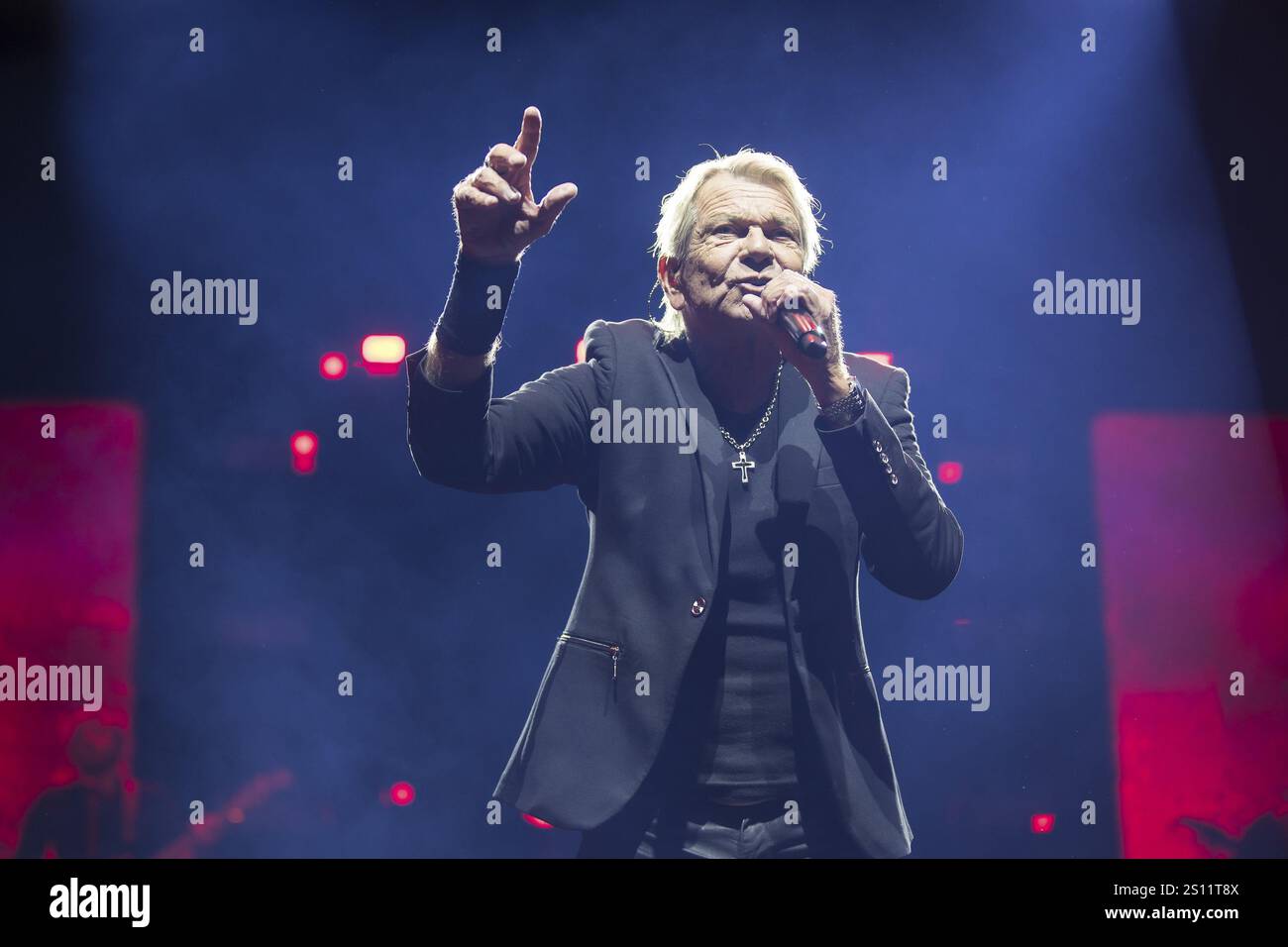 Matthias Reim live on ..und ploetzlich bist du Kult! Tour in the Berlin ...