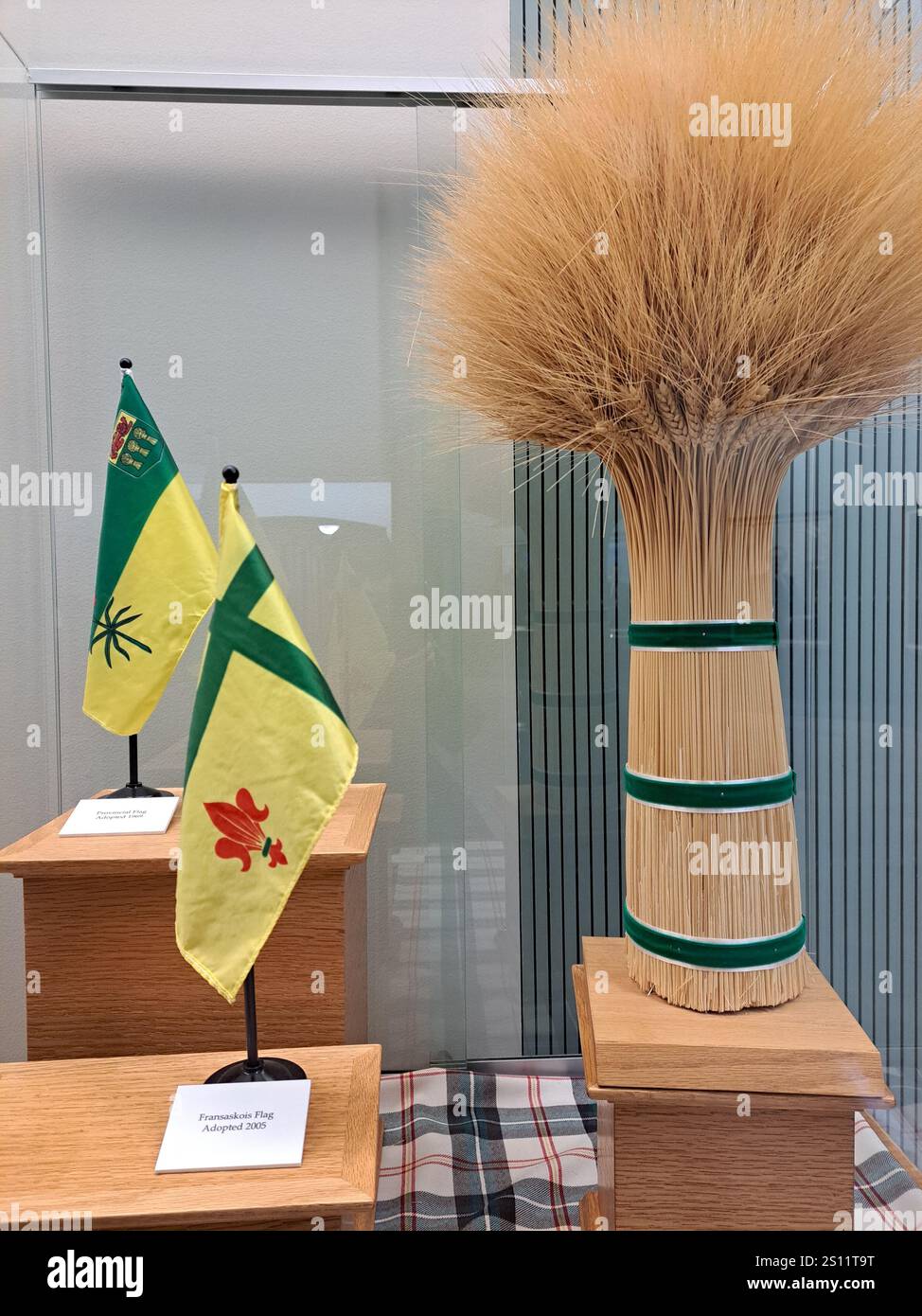Saskatchewan francophone flag hi-res stock photography and images - Alamy