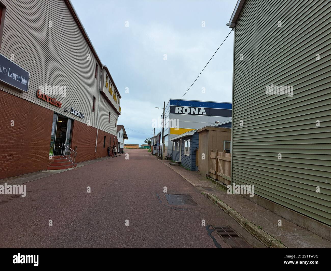 Wareshouses hi-res stock photography and images - Alamy