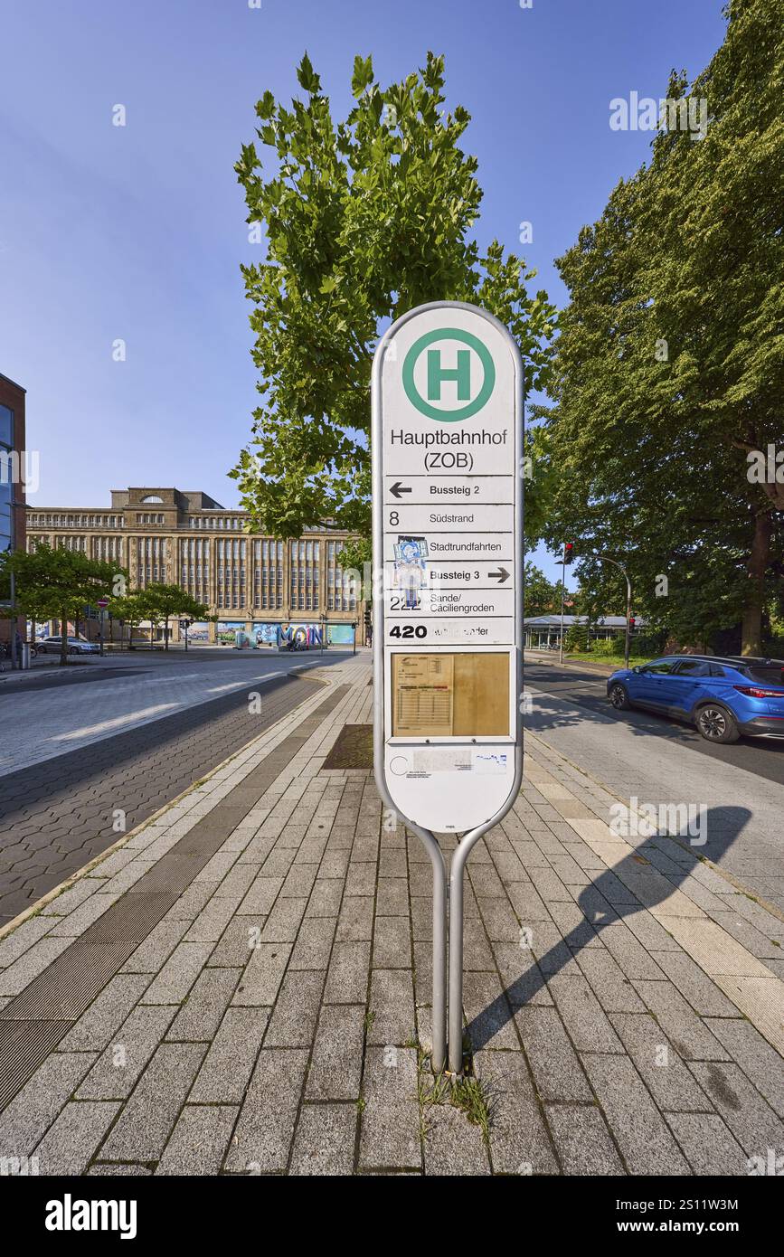 Central bus station ZOB with bus platform 2 and bus platform 3, general ...