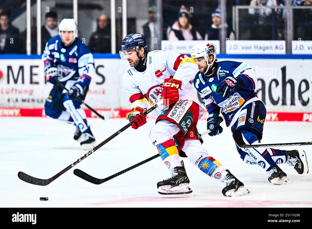 Iserlohn, Deutschland. 30th Dec, 2024. Justin Richards (Duesseldorfer ...
