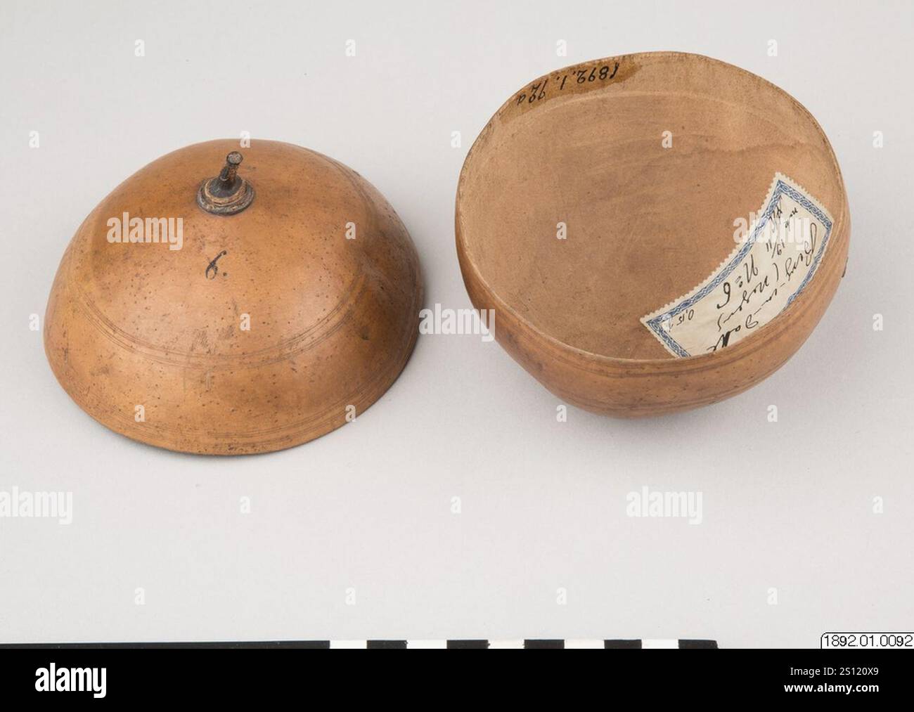 Kalebass med lock (1892.01.0092 Stock Photo - Alamy