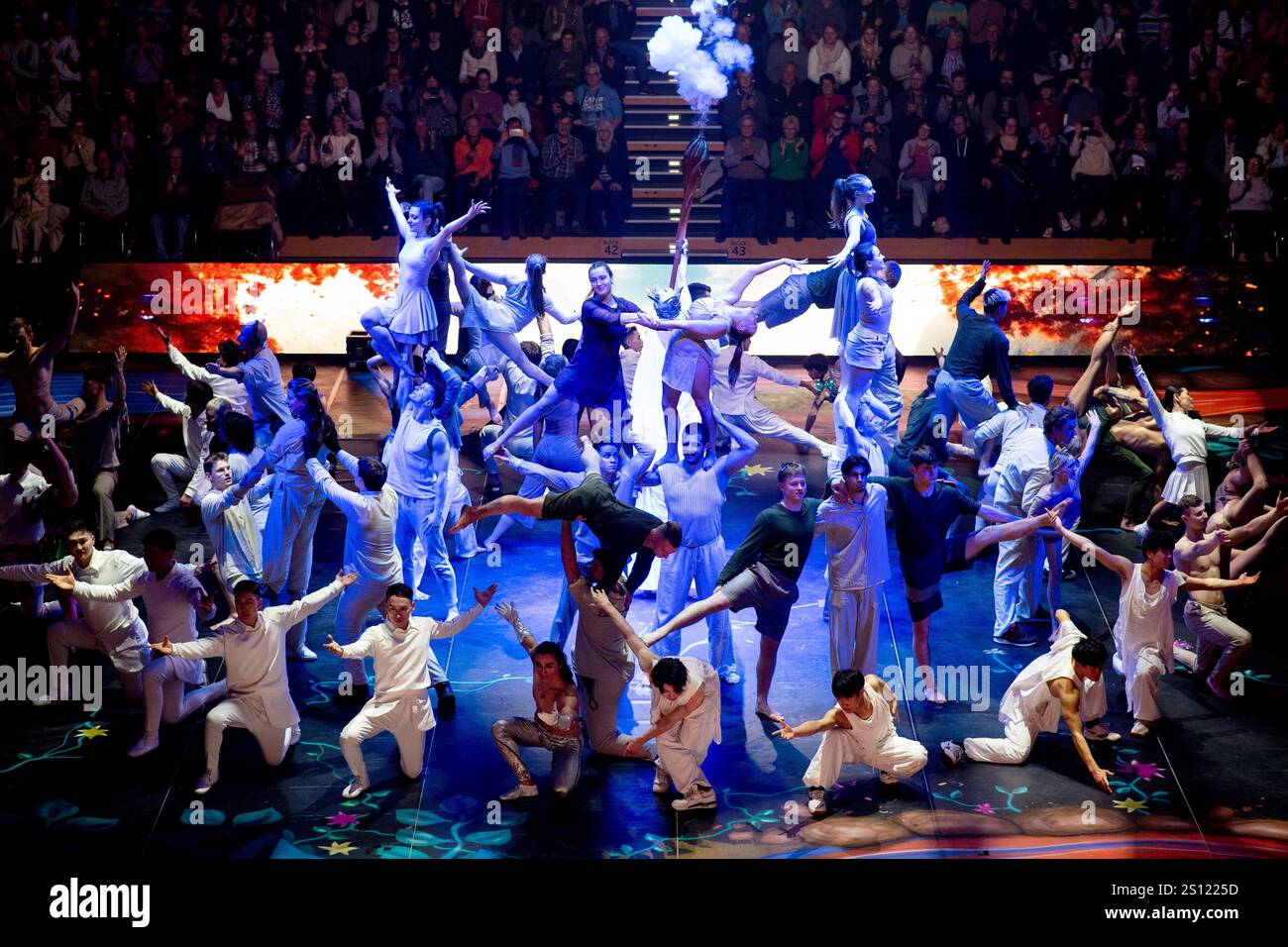 Oldenburg, Germany. 30th Dec, 2024. Numerous artists perform their ...