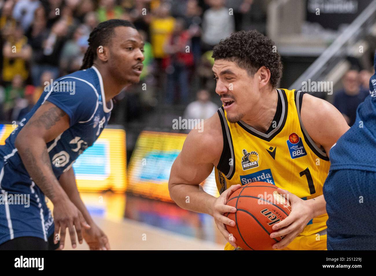 Ludwigsburg, Deutschland. 30th Dec, 2024. Joel Scott, (MHP Riesen ...