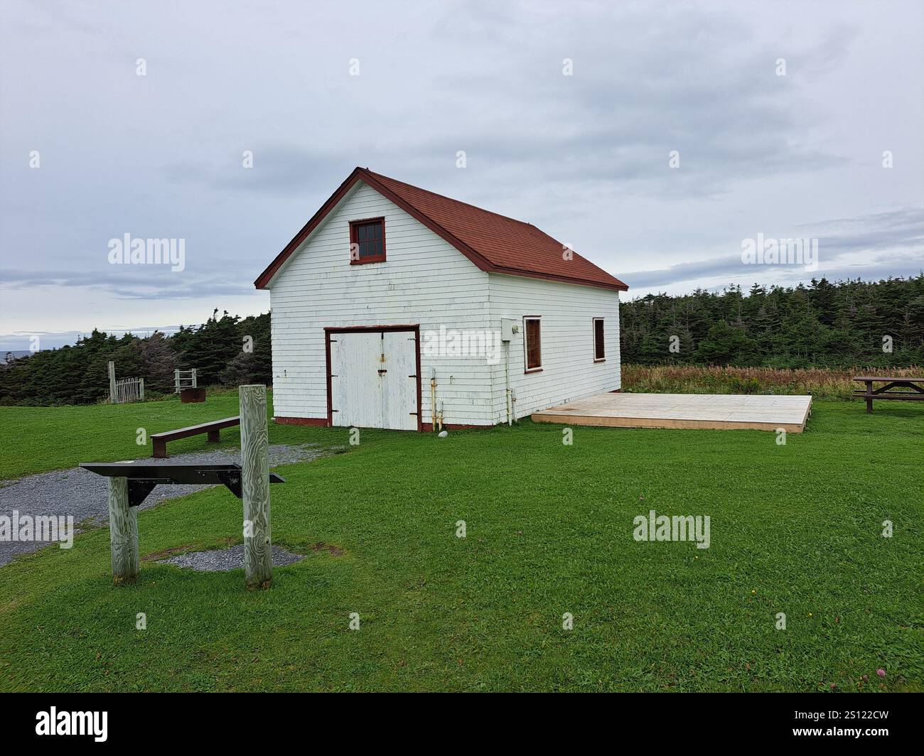 Shed at Lobster Cove Head lighthouse in Newfoundland & Labrador, Canada ...