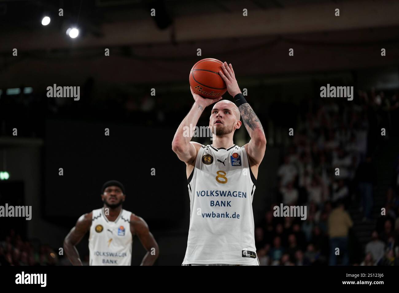 Hamburg, Deutschland. 30th Dec, 2024. Arnas Velicka (Basketball Loewen Braunschweig, #08) beim ...