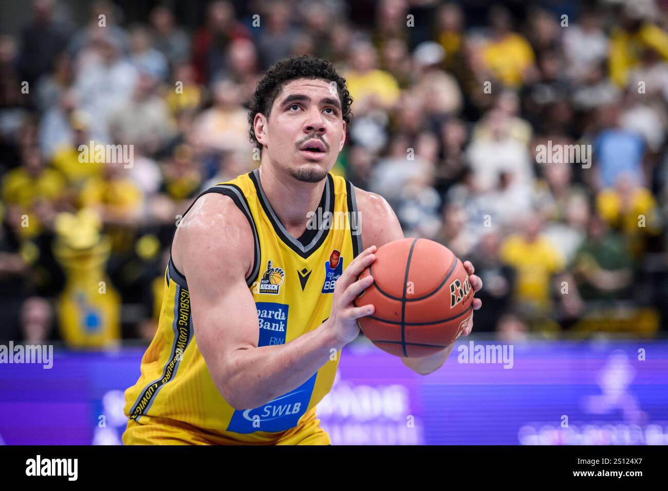 Ludwigsburg, Deutschland. 30th Dec, 2024. Joel Scott (MHP Riesen ...