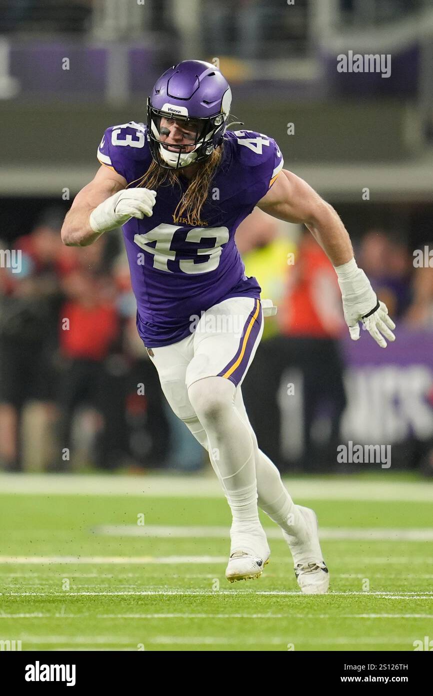 Minnesota Vikings linebacker Andrew Van Ginkel (43) in action during ...