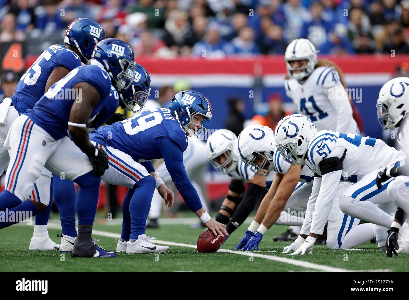 New York Giants long snapper Casey Kreiter (59) at the line of ...