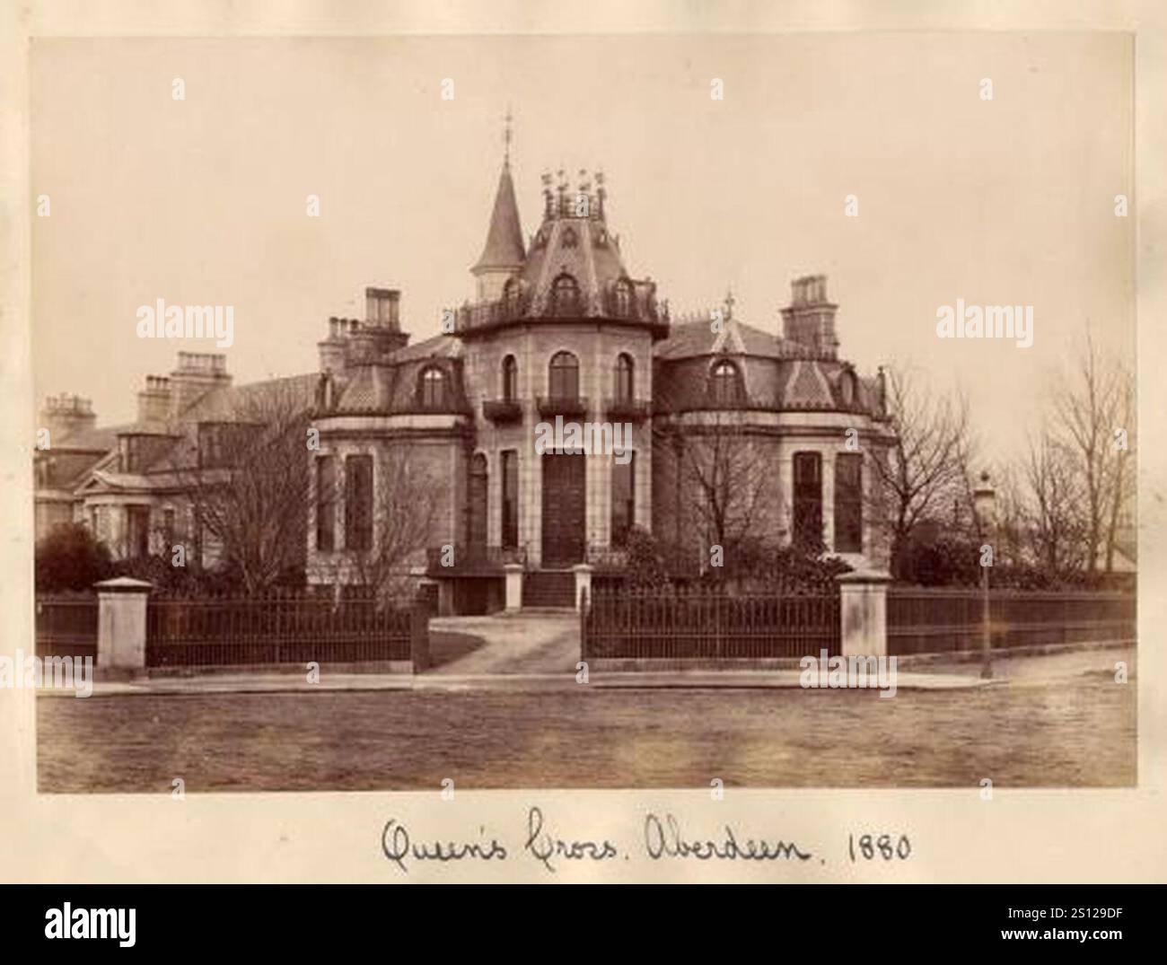 Exterior View Queens Cross - George Washington Wilson Stock Photo - Alamy