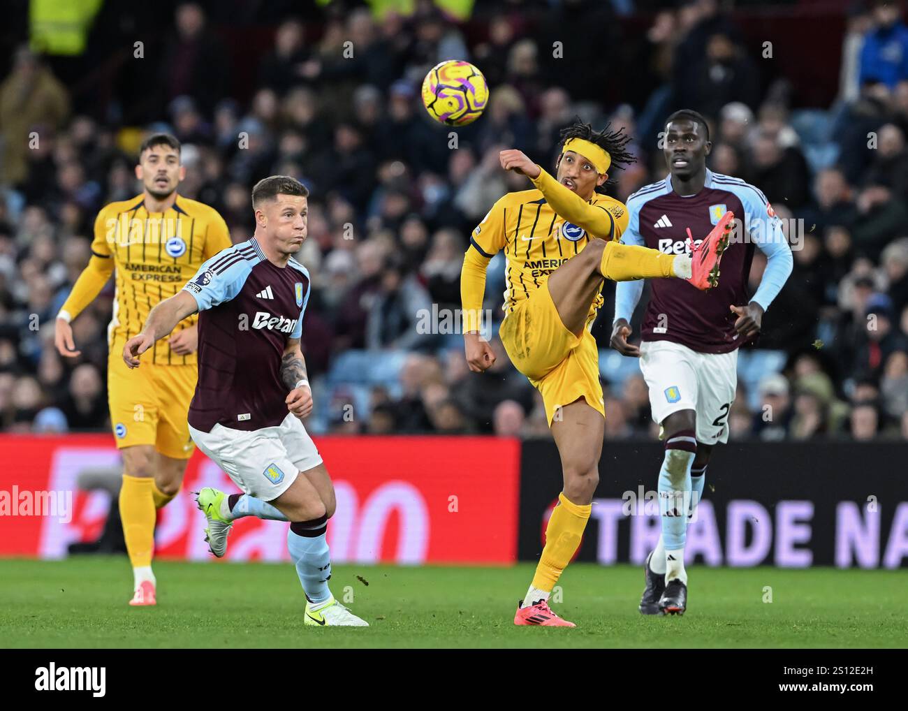 Birmingham, UK. 30th Dec, 2024. João Pedro of Brighton & Hove Albion ...