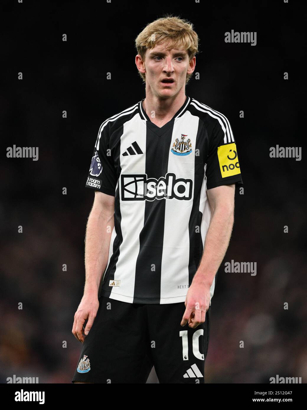 Anthony Gordon of Newcastle United during the Premier League match ...