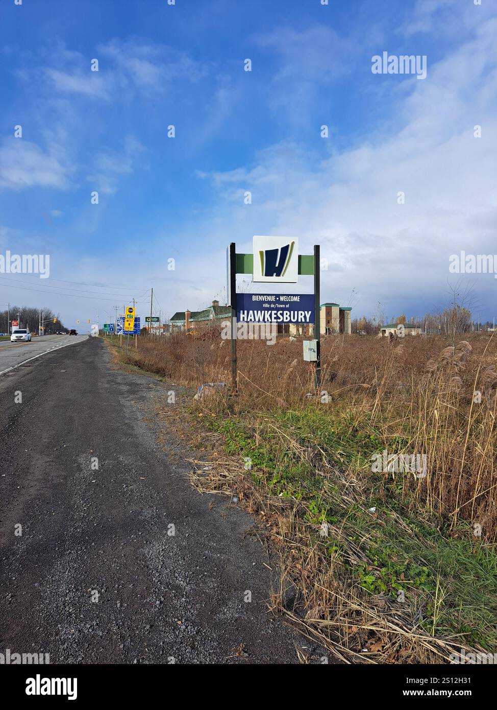 Welcome to the town of Hawkesbury in Ontario, Canada Stock Photo - Alamy